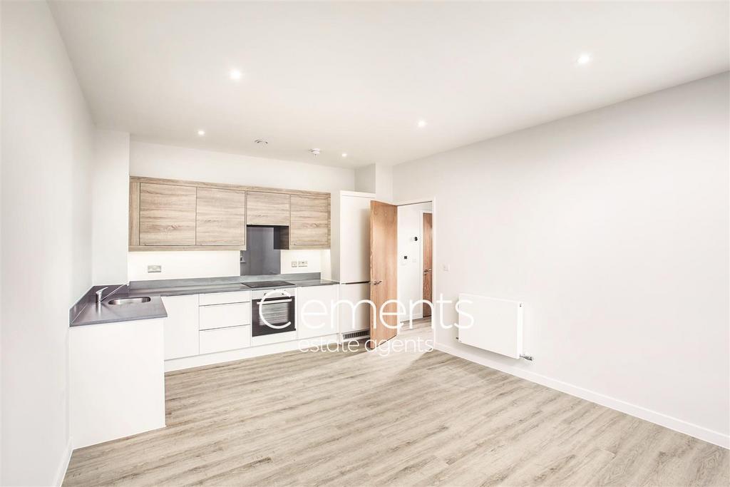 Bryanston Court, Hemel Hempstead HP2 2 bed apartment to rent - £1,425 ...
