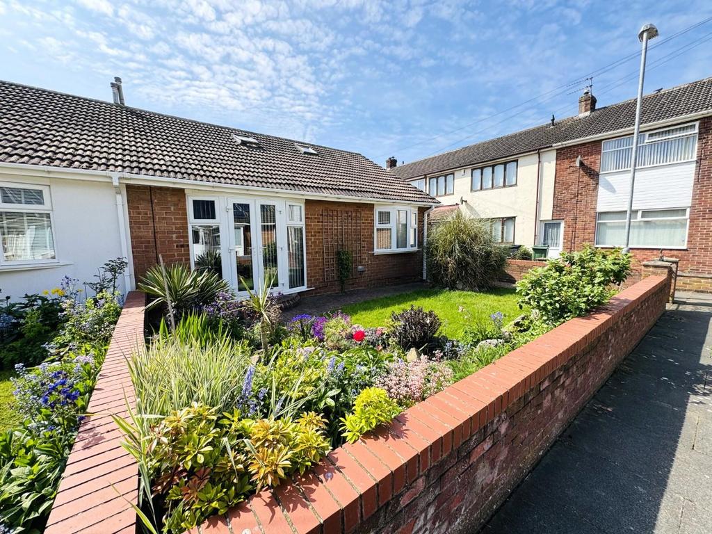 Lawson Road, Seaton Carew, Hartlepool 2 bed terraced bungalow - £180,000