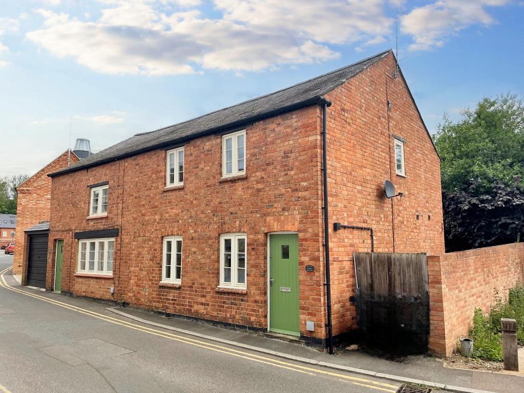 Bury House, Moat Lane, Towcester 3 bed semi-detached house for sale - £ ...