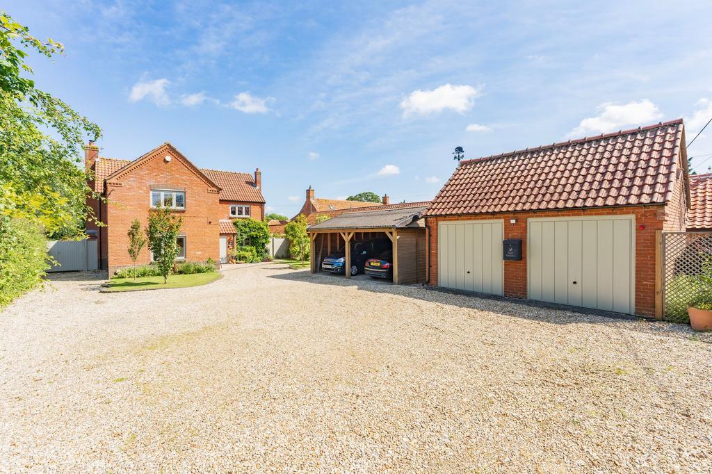 Woodgate, Swanton Morley 5 bed detached house - £700,000