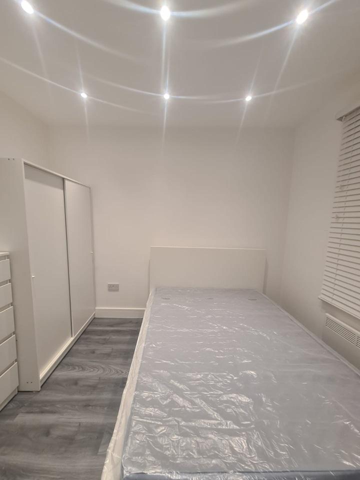 Chester Street, Reading RG30 1 bed in a house share - £625 pcm (£144 pw)