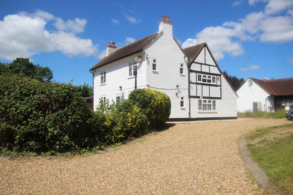 Farnham Royal, Slough SL2 Farm - £1,750 pcm (£404 pw)