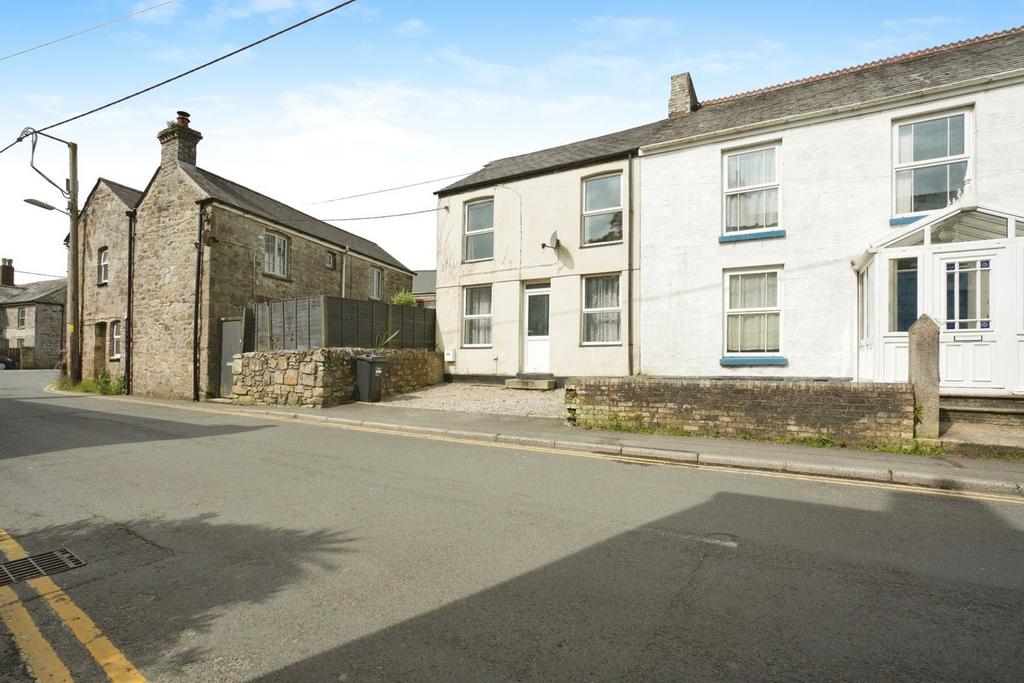 Fore Street, St Austell PL26 2 bed end of terrace house - £175,000