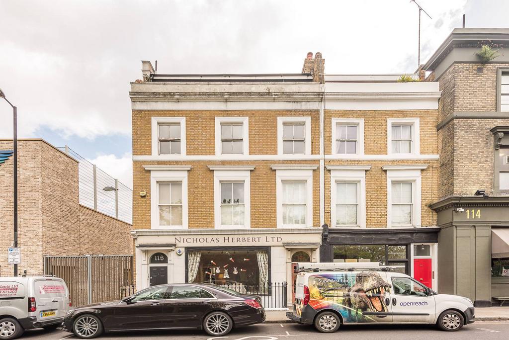 Lots Road, Chelsea, London, SW10 2 bed flat - £2,969 pcm (£685 pw)