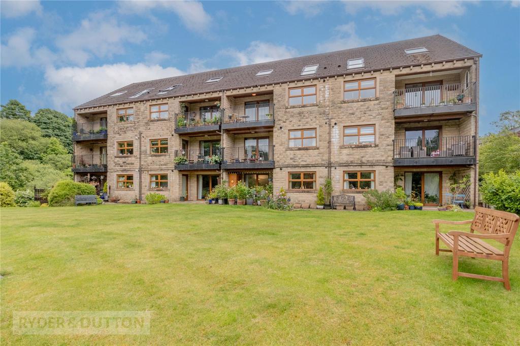 Clough Lea, Marsden, Huddersfield... 3 bed apartment - £295,000