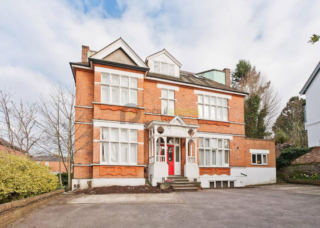 Normanton Road, South Croydon, CR2 7AE 3 bed apartment for sale - £350,000
