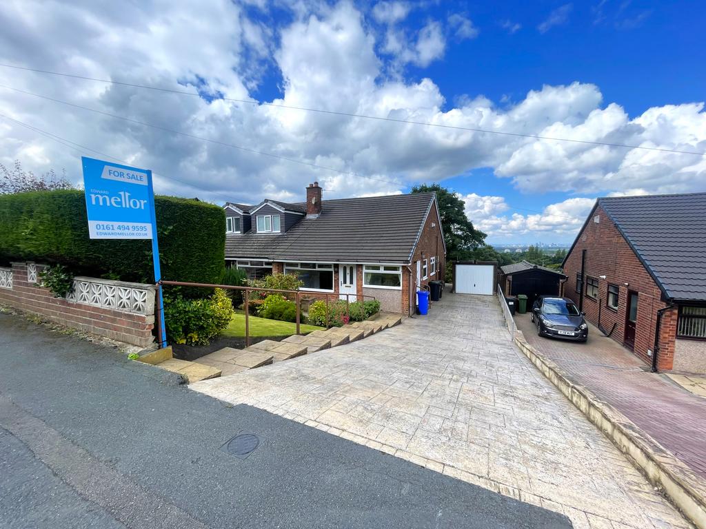 Lord Derby Road, Gee Cross 3 bed semi-detached bungalow - £275,000