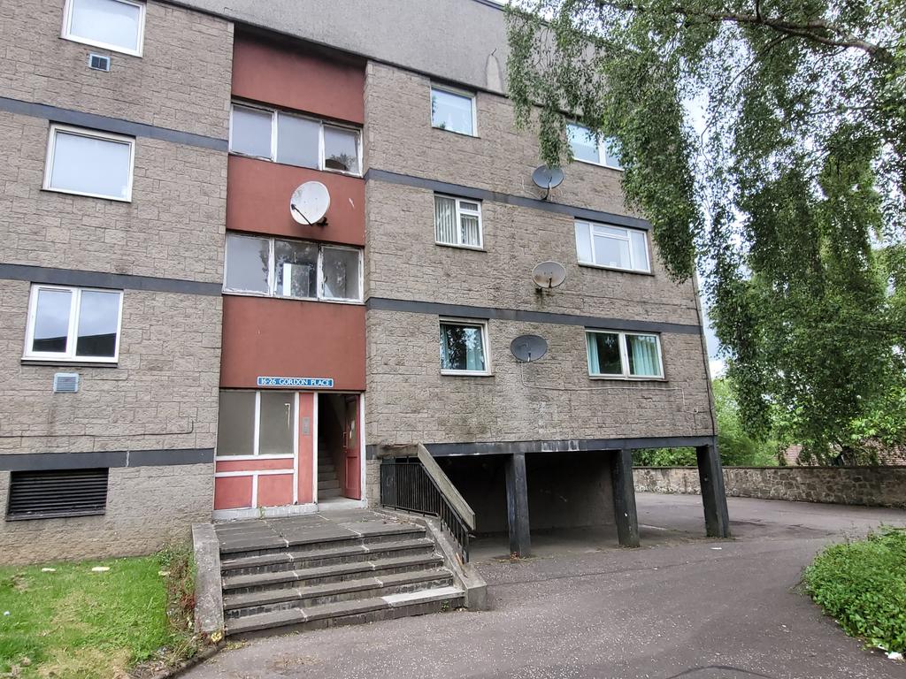 Gordon Place, Camelon, FK1 2 bed flat - £675 pcm (£156 pw)