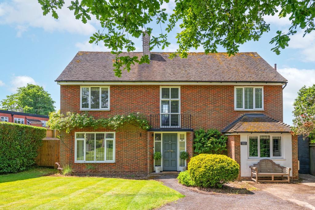 Wray Common Road, Reigate, RH2 4 bed detached house for sale - £1,200,000