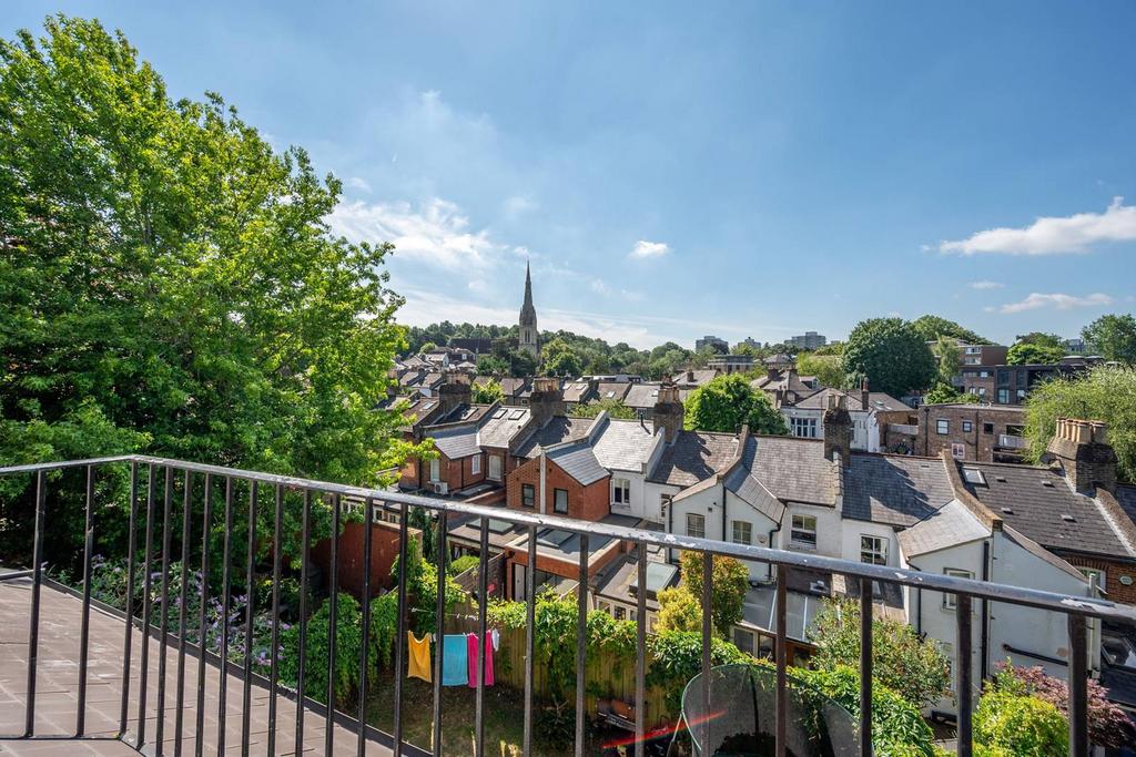 Roehampton High Street, Roehampton... 1 bed flat - £1,600 pcm (£369 pw)