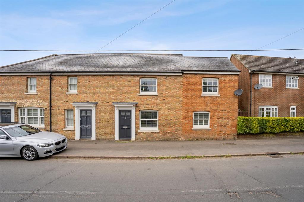 High Street South, Stewkley... 4 bed semi-detached house - £575,000