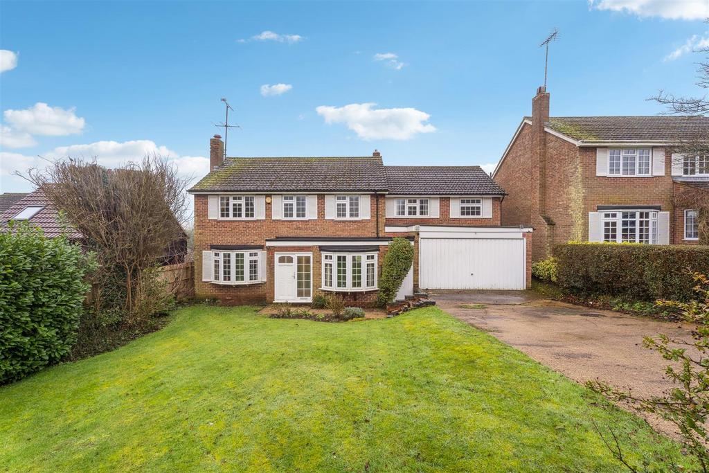 Holts Green, Great Brickhill... 5 bed detached house - £900,000