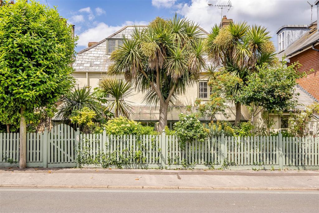 Tannery Road, Bridport 3 bed semi-detached house - £575,000