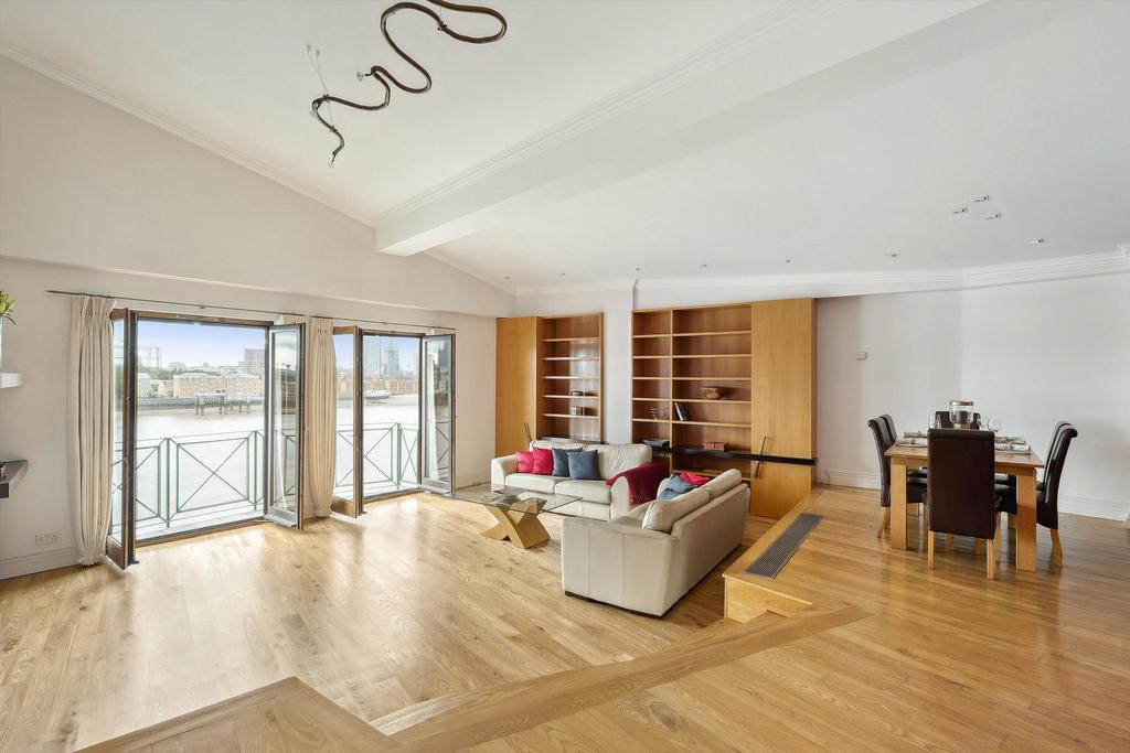Pelican Wharf, Wapping Wall, London... 2 bed flat - £4,983 pcm (£1,150 pw)