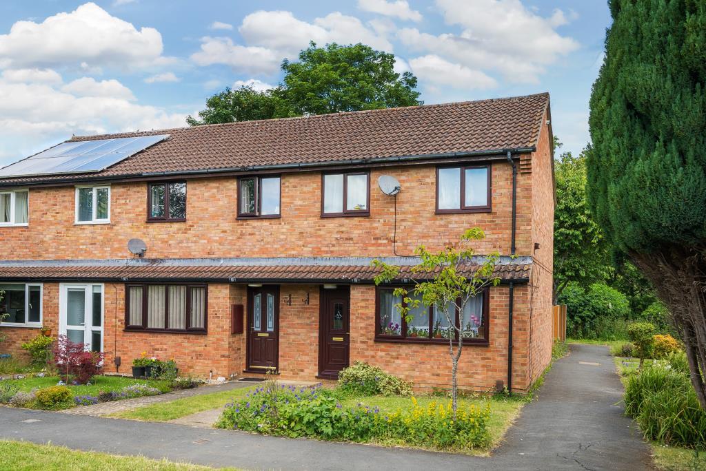 Bicester, Oxfordshire, OX26 3 bed end of terrace house - £320,000