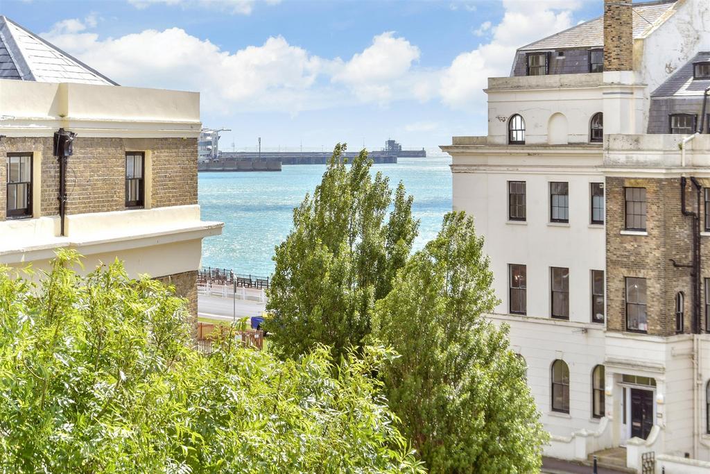 Cambridge Terrace, Dover, Kent 2 bed duplex - £195,000