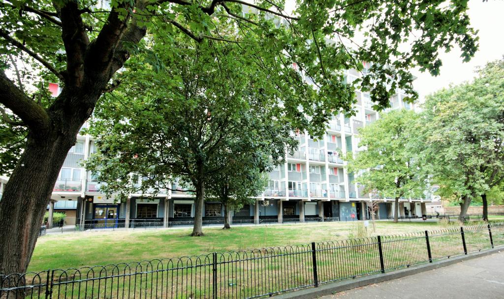 Harpley Square, E1 4EB 2 bed maisonette - £2,050 pcm (£473 pw)