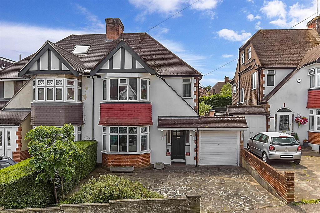 Harwater Drive, Loughton, Essex 3 bed semi-detached house for sale - £ ...