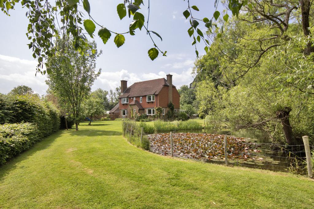 Etchingham, East Sussex, TN19 5 bed detached house - £1,200,000