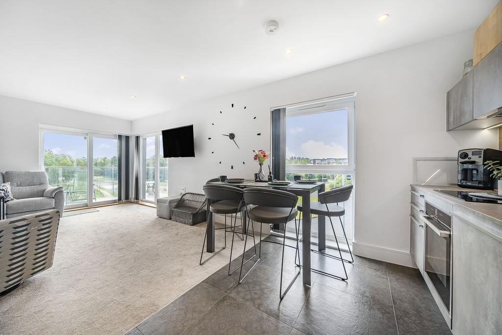 Sunapee Road, Reading RG2 2 bed apartment - £350,000