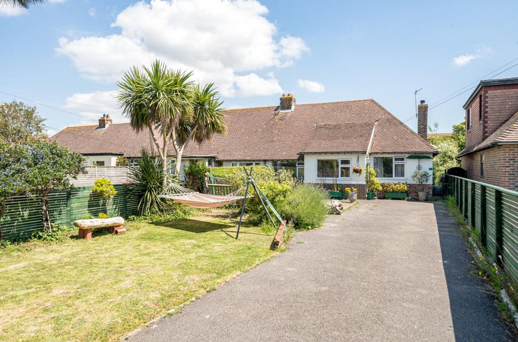 Russell Road, West Wittering, PO20 3 bed semi-detached bungalow for ...
