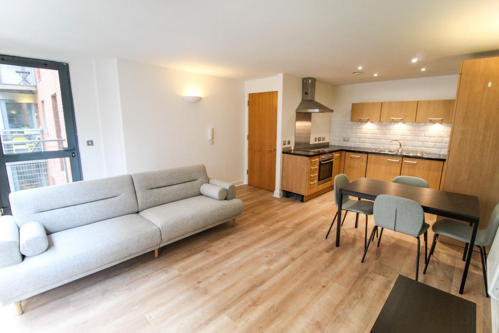 The Danube, Manchester 2 bed apartment to rent - £1,450 pcm (£335 pw)