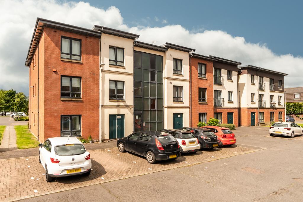 New Mart Place, Edinburgh EH14 1 bed ground floor flat for sale - £180,000