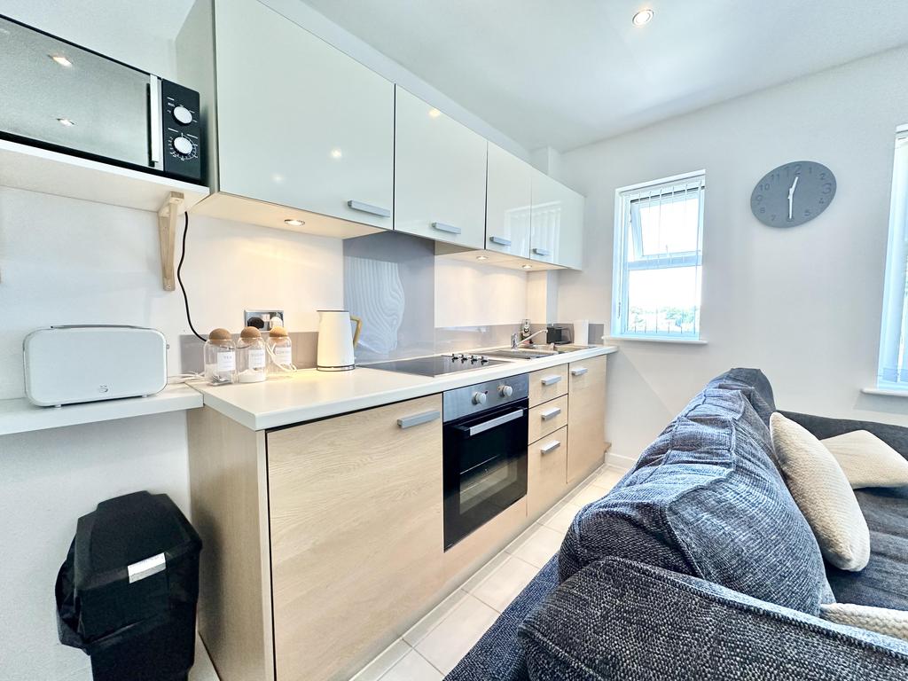Waterloo Road, Poole BH17 1 bed flat for sale - £170,000