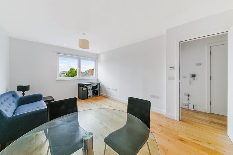 Forge Square, London, E14 1 bed flat - £1,712 pcm (£395 pw)