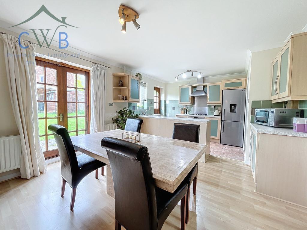 Cliffe, ME3 7ue 3 bed semi-detached house - £375,000