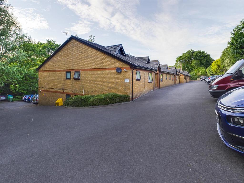 Wessex Court, South East Road, Sholing 1 bed flat - £825 pcm (£190 pw)
