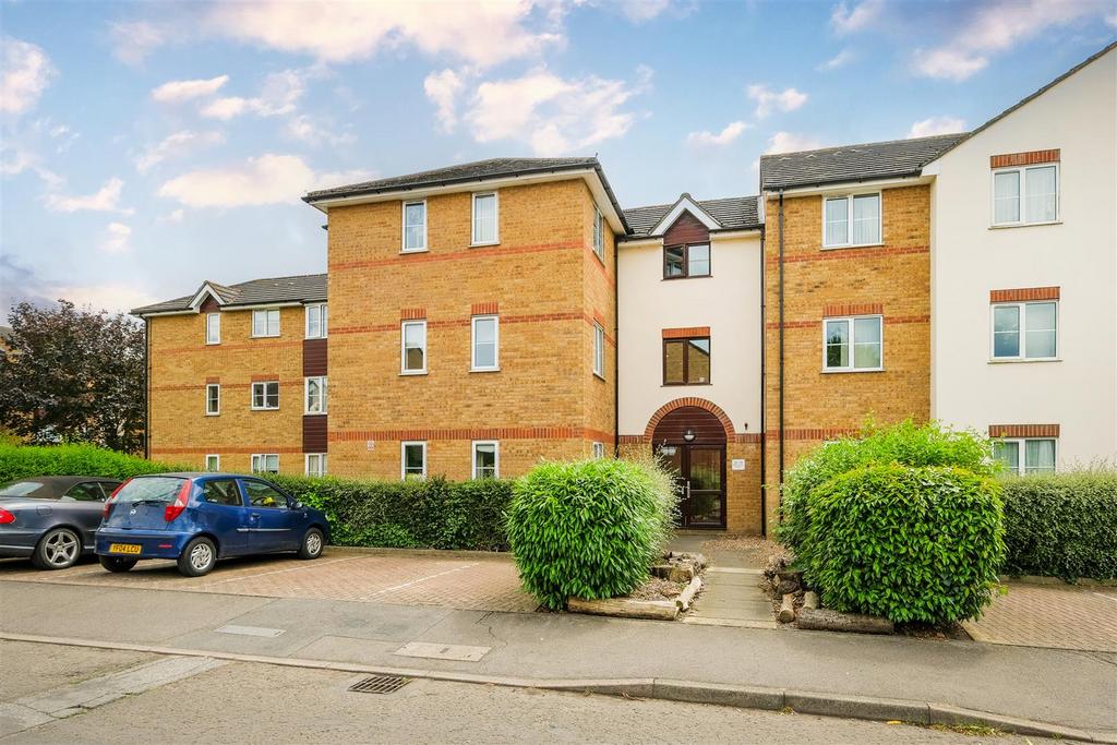 Higham Station Avenue, London 1 bed flat to rent - £1,300 pcm (£300 pw)