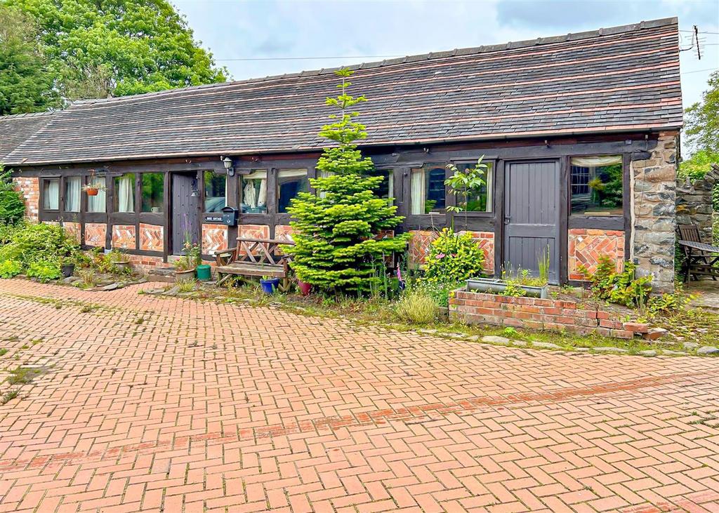 Rose Cottage, The Courtyard, South... 2 bed barn conversion for sale ...