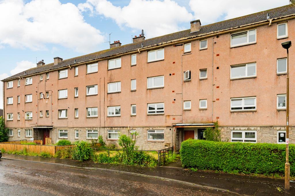 Durar Drive, Edinburgh EH4 2 bed flat - £150,000