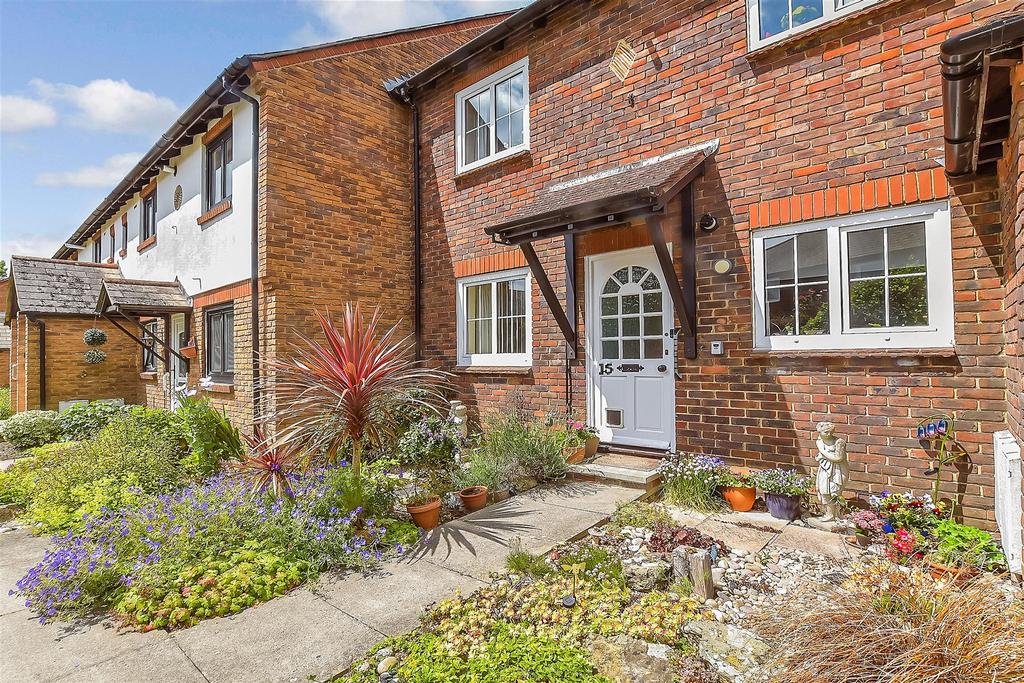 The Street, Rustington, West Sussex 2 bed ground floor flat - £260,000
