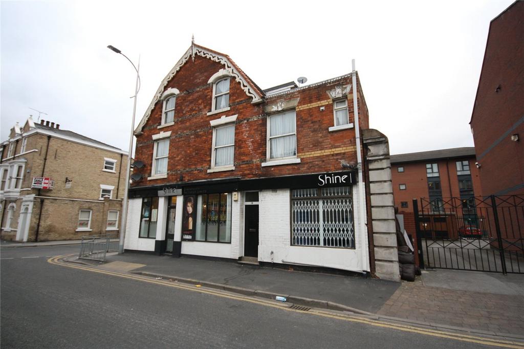 Malston House, 18 Baker Street, Hull... 2 bed flat - £595 pcm (£137 pw)