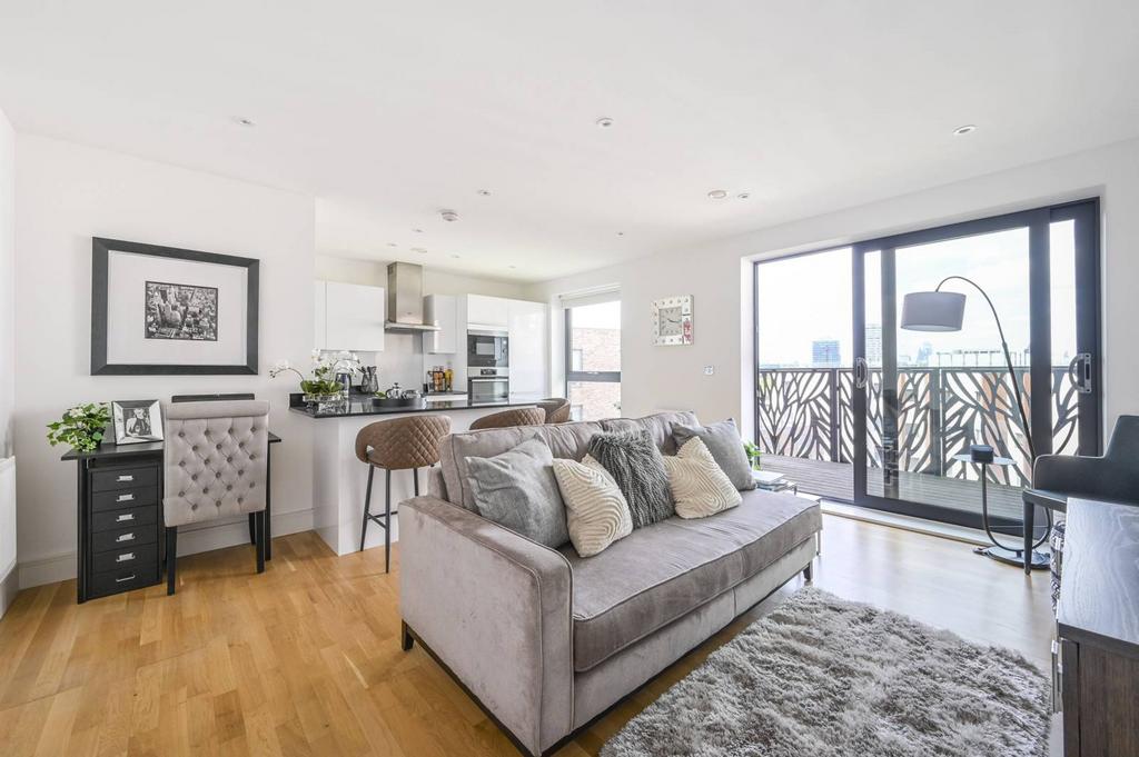 Cityview Point, Tower Hamlets... 1 bed flat for sale - £330,000