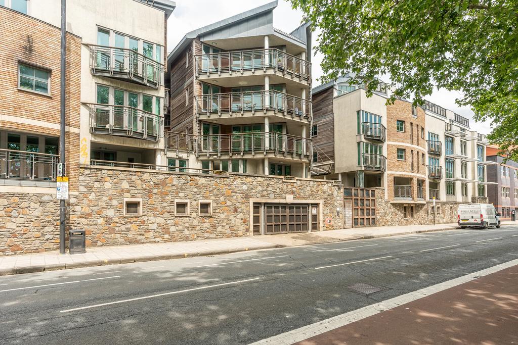 Leading Edge, Bristol BS8 1 bed flat for sale - £315,000