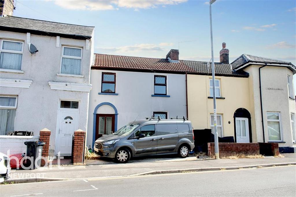 Maindee Parade, Newport 2 bed terraced house - £900 pcm (£208 pw)