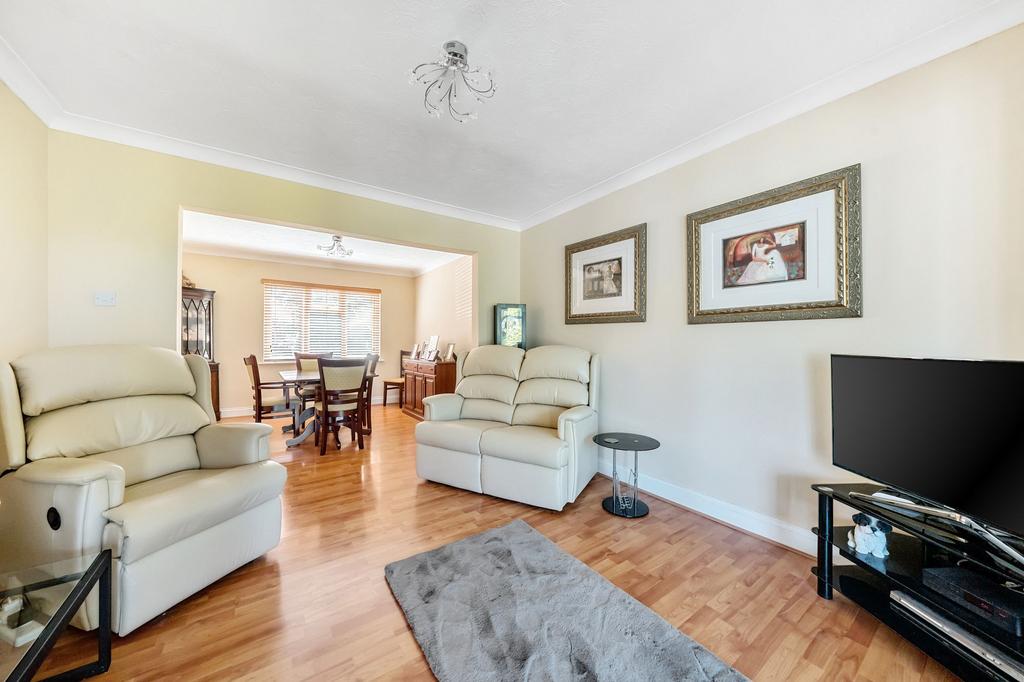 Langport Drive, Westcliff-On-Sea, SS0 2 bed semi-detached bungalow for ...