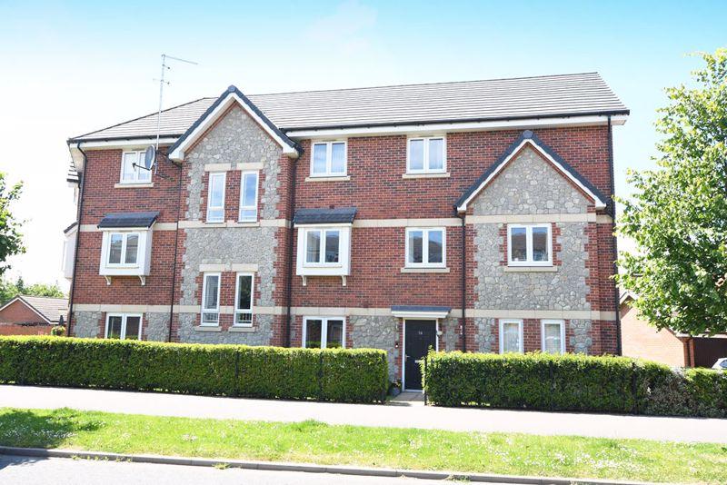 Gates Drive, Maidstone 2 bed flat - £210,000