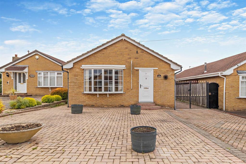 Elmdale Drive, Edenthorpe DN3 3 bed detached bungalow - £270,000