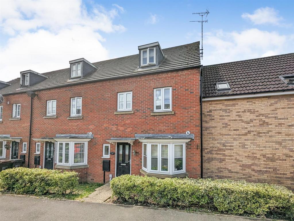Pascal Close, Corby NN17 4 bed end of terrace house for sale - £259,700