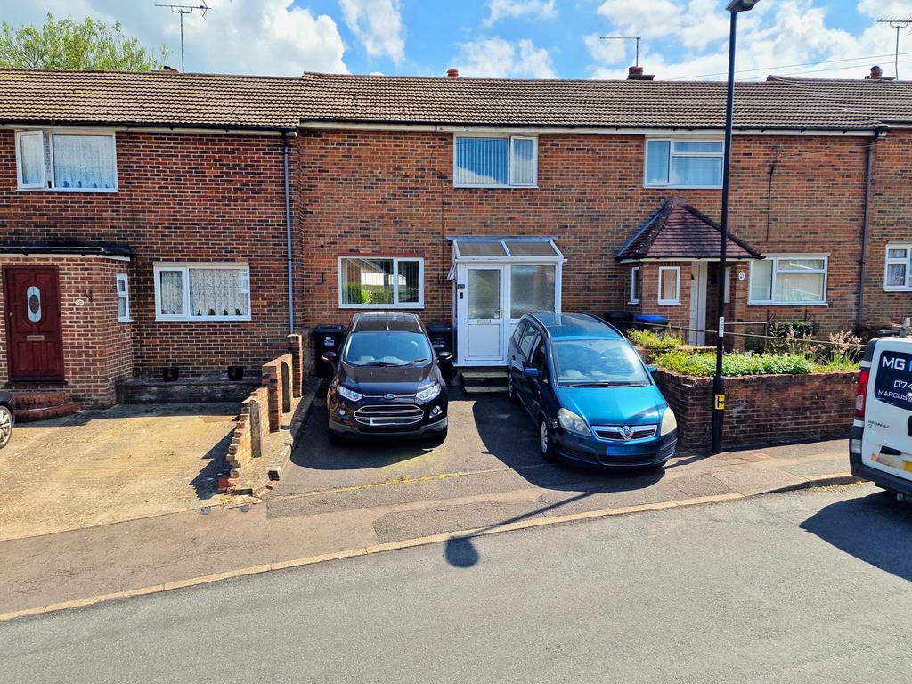 Manor Road, Burgess Hill RH15 2 bed terraced house - £345,000