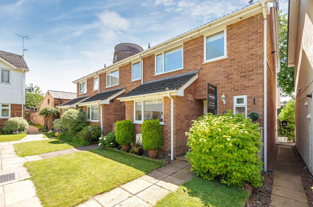 Old Mill Court, Upton, Chester 2 bed end of terrace house for sale - £ ...