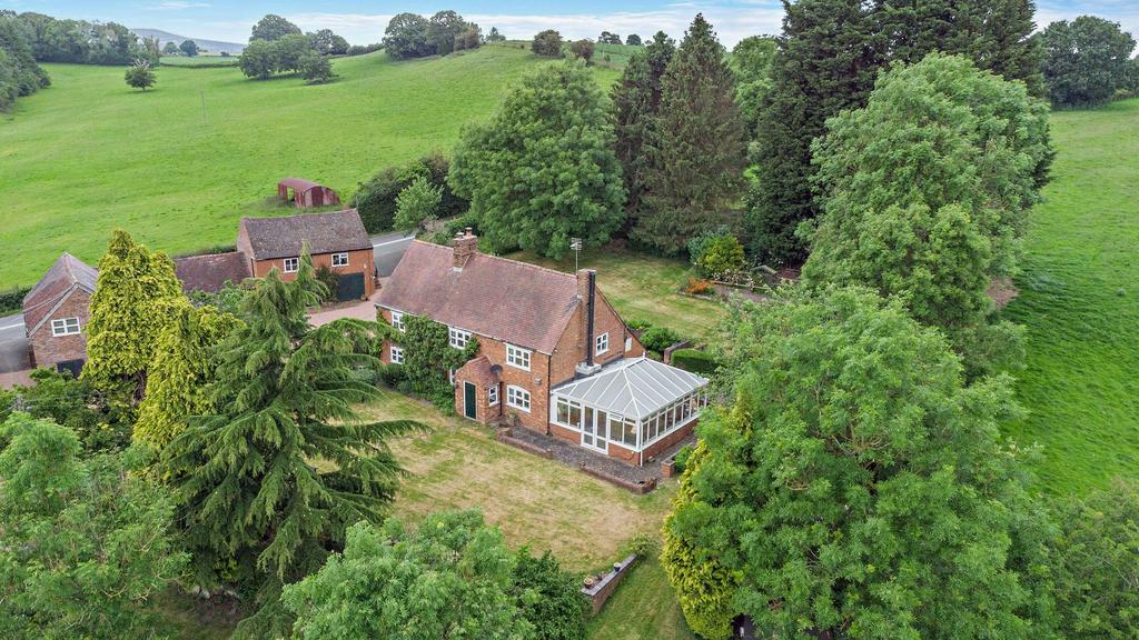 Kidderminster DY14 3 bed farm house for sale - £775,000