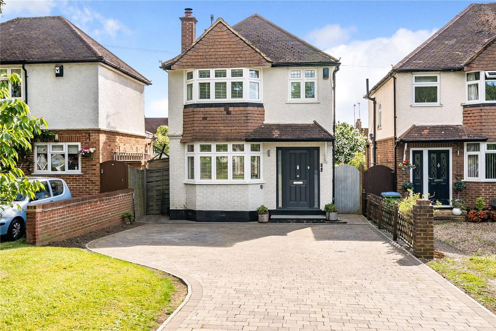 Canada Road, Cobham, Surrey, KT11 3 bed detached house - £800,000