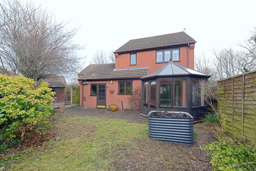 Willow Park, Minsterley, Shrewsbury 3 bed detached house - £250,000