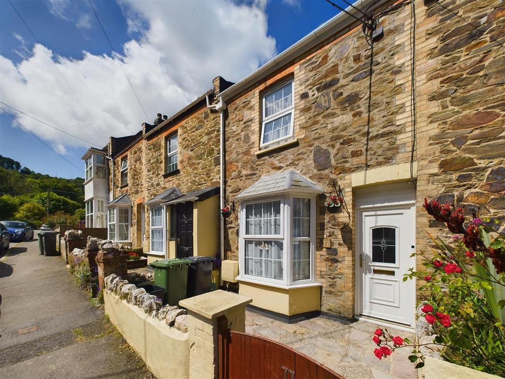 Slade Road, Devon EX34 2 bed terraced house - £215,000