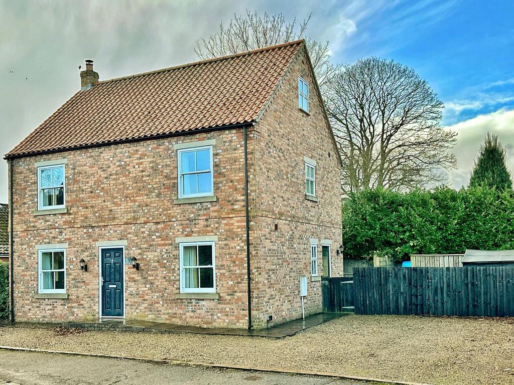 Monk Green, Alne, York, YO61 1RY 4 bed detached house to rent - £1,800 ...